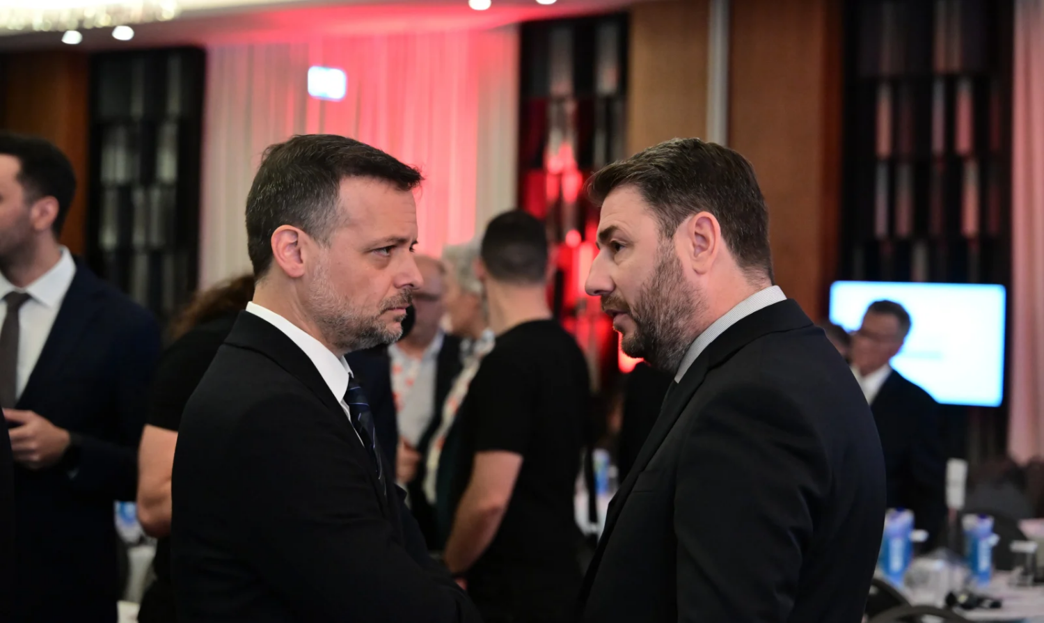 ΠΑΣΟΚ: Η μάχη του β΄ γύρου ξεκίνησε | Κοντολογίς